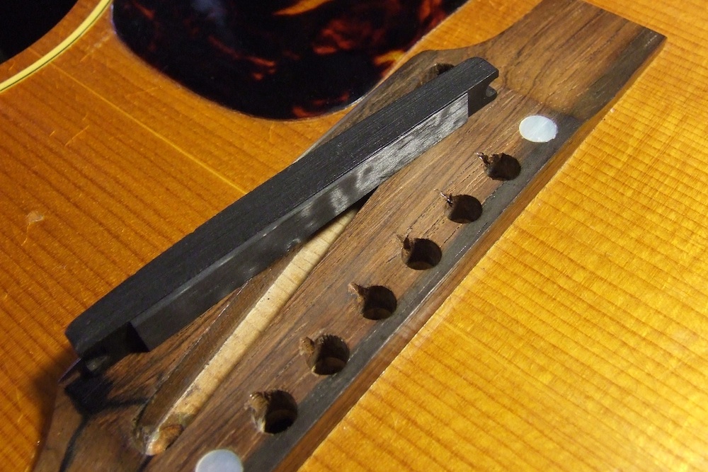 Late 60's 3/4 Sized Gibson - Straight Frets